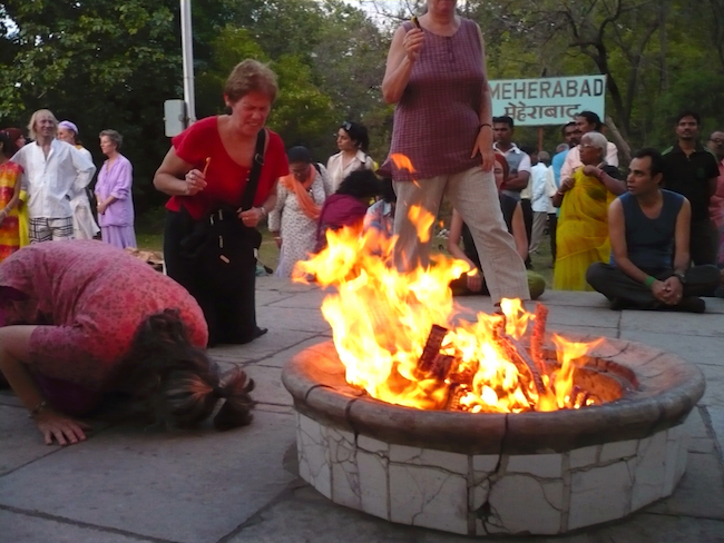 dhuni india fire11 – A New Life Wandering