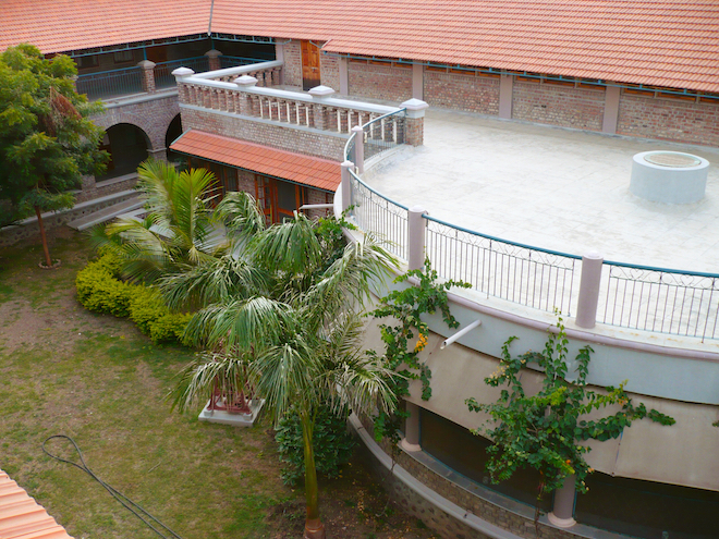 A Guide To Traveling To The Meher Pilgrim Retreat in Meherabad, India ...