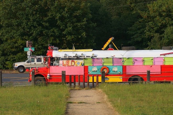 The Fish Bus of Oregon With Capt. Jonny – A New Life Wandering