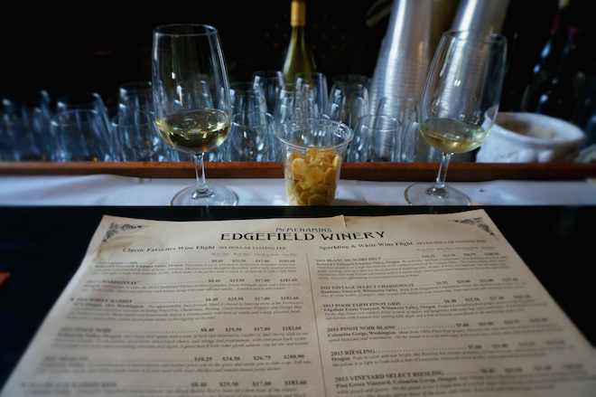 McMenamins Edgefield Brewpub, Winery & Theater – A New Life Wandering
