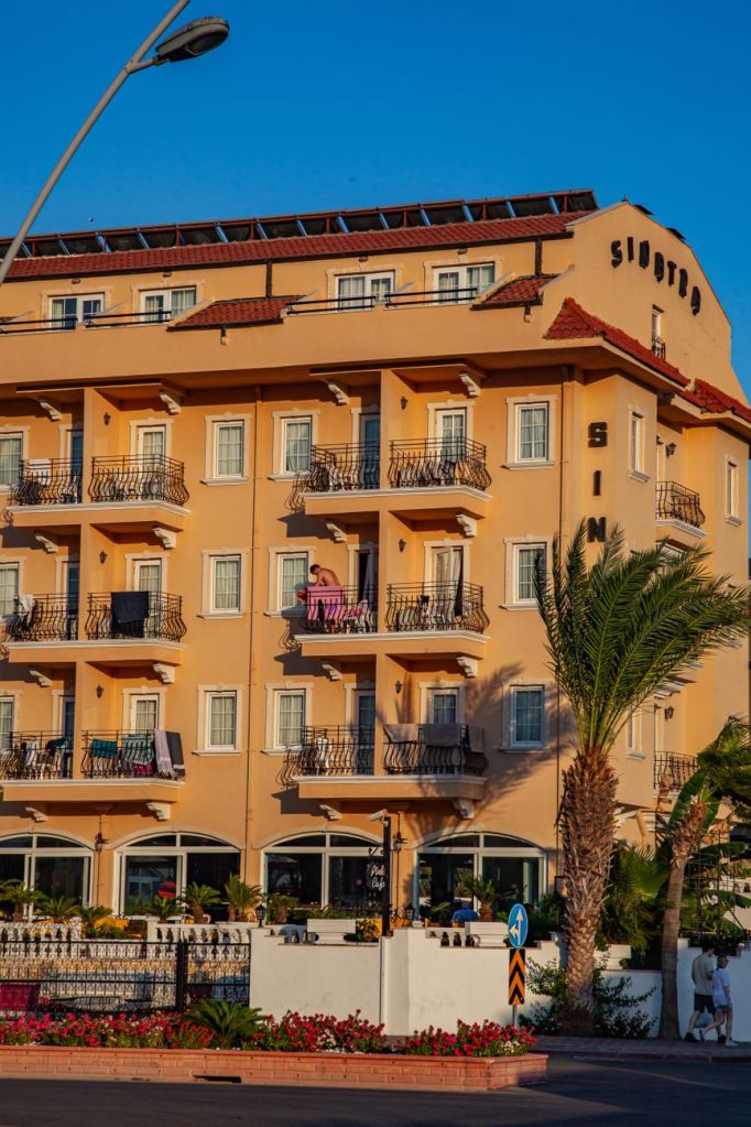 Clever Tricks for Finding Accommodation at the Last Minute – A New Life ...